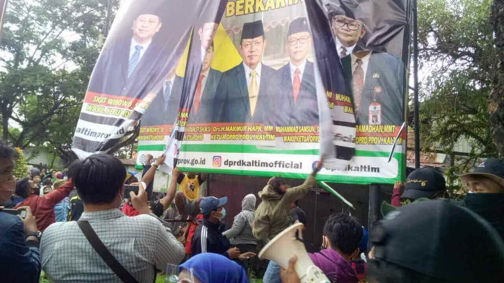 “Orang Tua Kami Buruh”, Alasan Pelajar SMP Ikut Demo UU Cipta Kerja