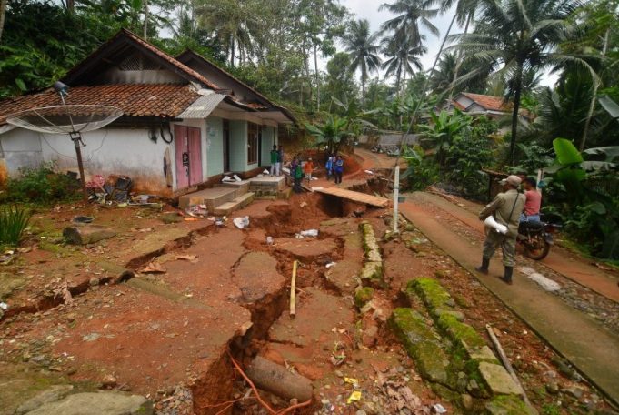 10 Kecamatan Ini Rawan Pergeseran Tanah