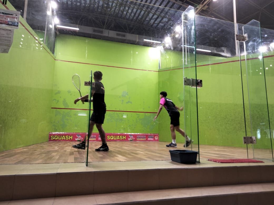 Kukar dan Balikpapan Sabet 2 Medali Emas Cabor Squash
