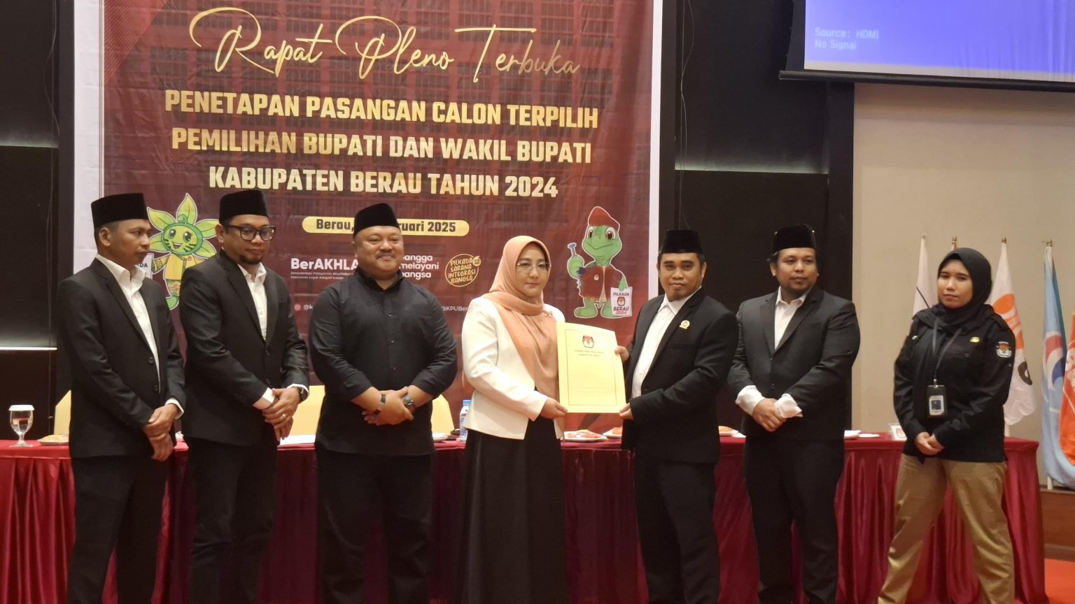 KPU Berau Tetapkan Sri-Gamalis sebagai Bupati dan Wabup Terpilih